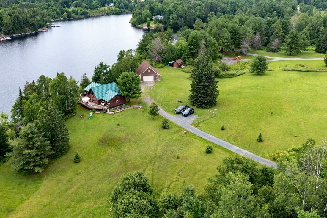 Stunning Swan Lake Log Home In Mc Kellar, Ontario, Canada For Sale ...