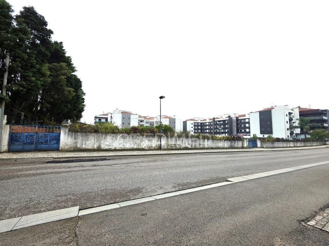 Mixed Land, Nossa En Nossa Senhora De Fátima, Distrito De Santarém ...