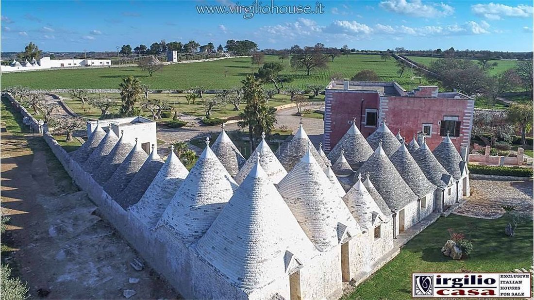 Masseria Pozzo Caroli Dans Martina Franca, Pouilles, Italie à Vendre ...