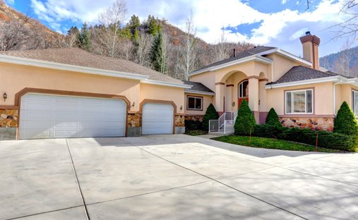 Luxury gated community houses for sale in Spanish Fork, Utah | JamesEdition