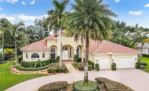 Real Estate Listings by RE/MAX Select Group - United States | JamesEdition