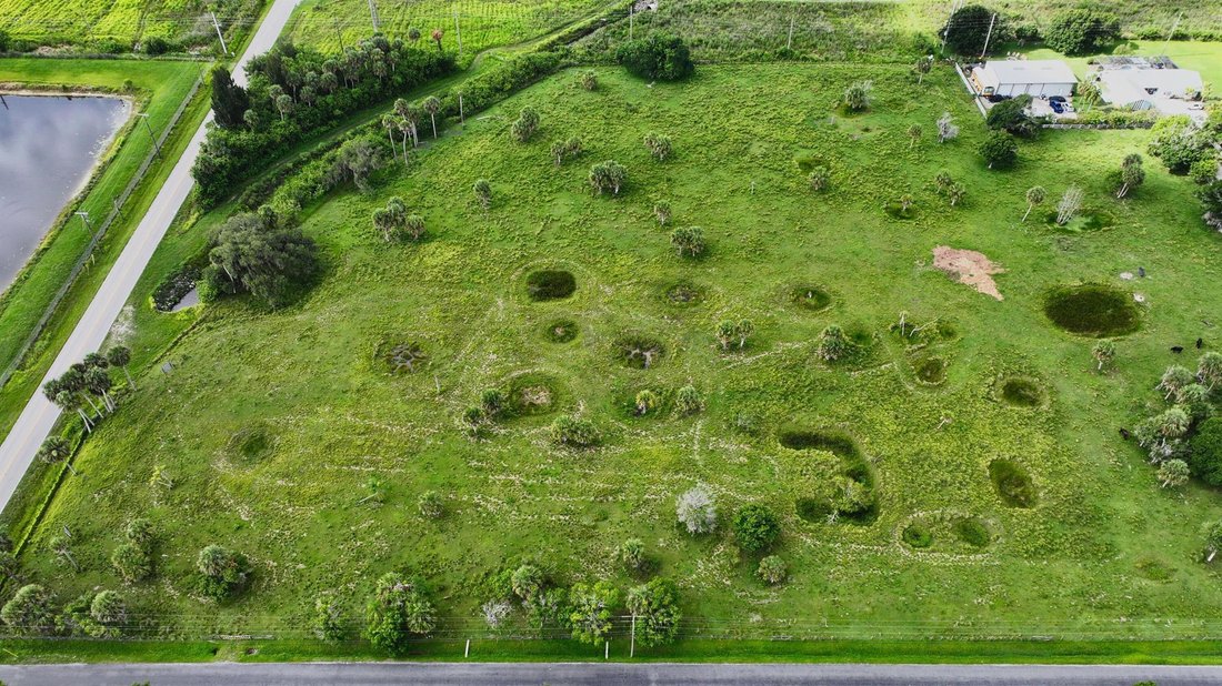 Concevez Le Domaine De Vos Rêves Sur Une Dans Fort Pierce, Floride ...