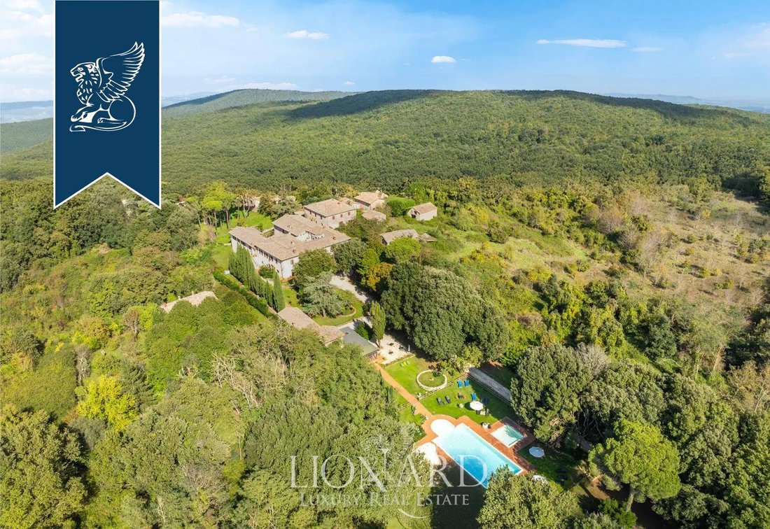 16th Century Villa With Restaurant And Pools For Sale In In Tuscany ...