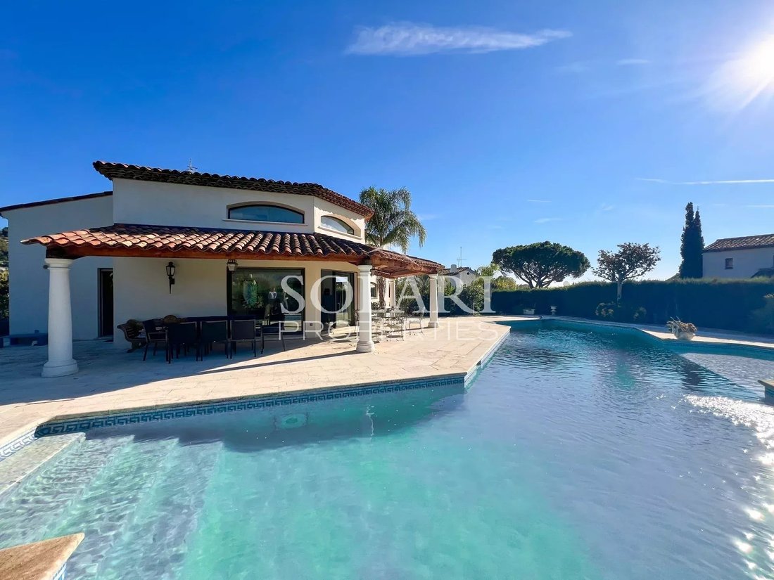 Hermosa Villa De 7 En Mandelieu La Napoule, Provenza Alpes Costa Azul, Francia En Venta (15664010)