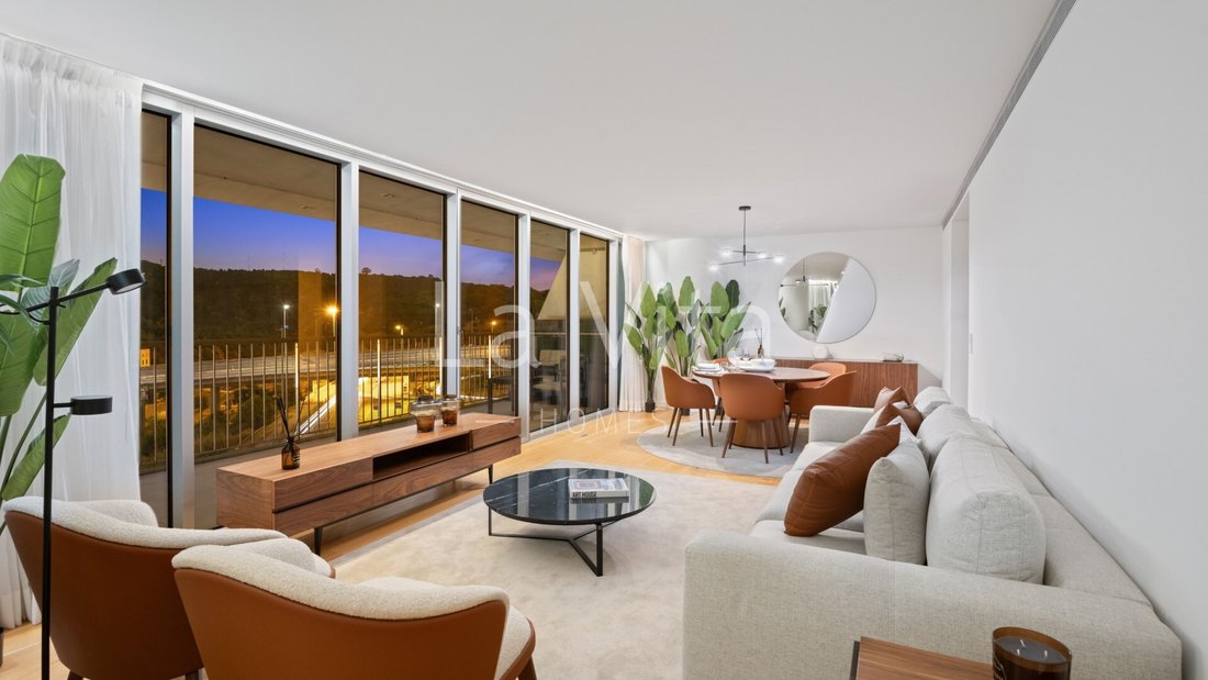 Apartment Infinity Tower Mit 3 In Campolide, Lissabon, Portugal Zu ...