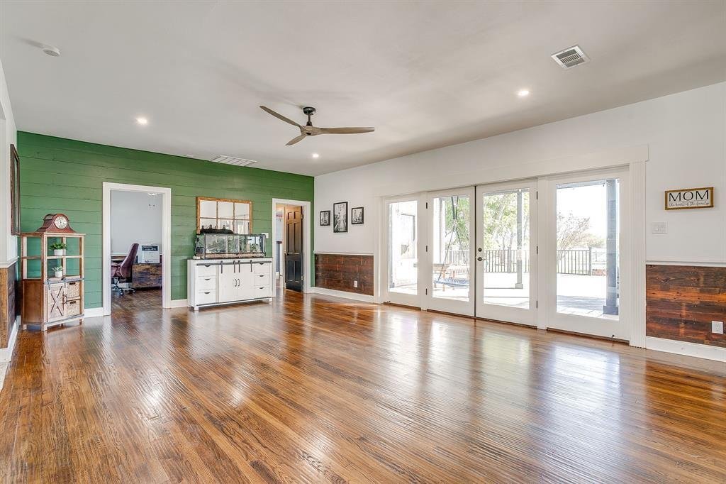 Single Family Residence In Weatherford In Weatherford, Texas, United ...