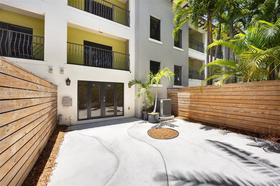 Townhouse In Coconut Grove En Miami, Florida, Estados Unidos En Venta ...