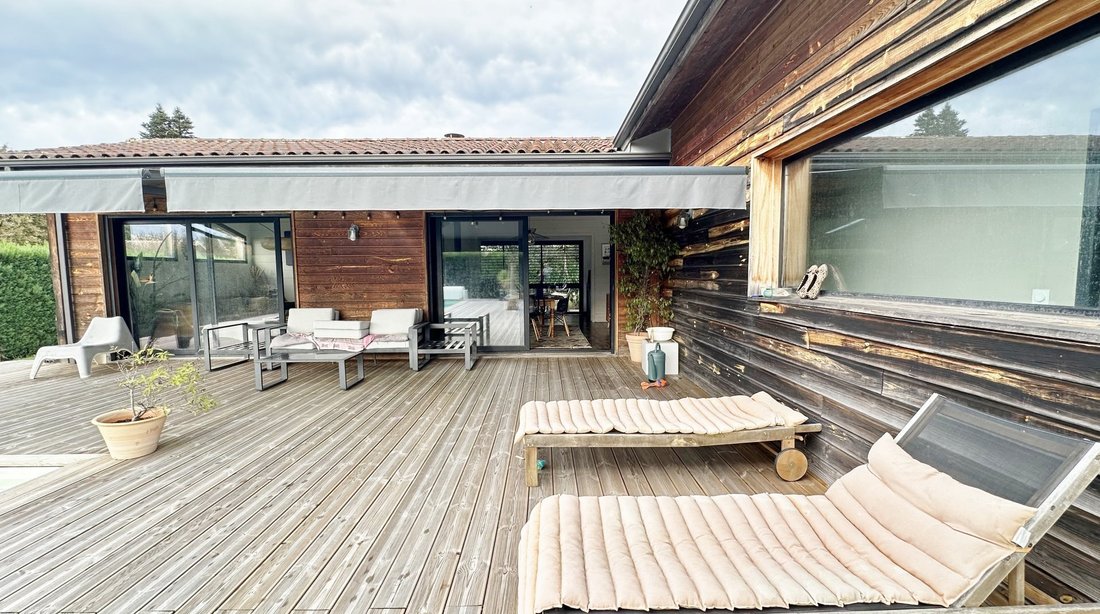 Villa De Plain Pied Ossature Bois De Type T6 In Dax, Nouvelle Aquitaine ...