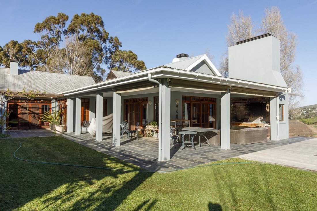 1215 Hektar Grosse Ashton Farm — Als In Ashton, Westkap, Südafrika Zu ...