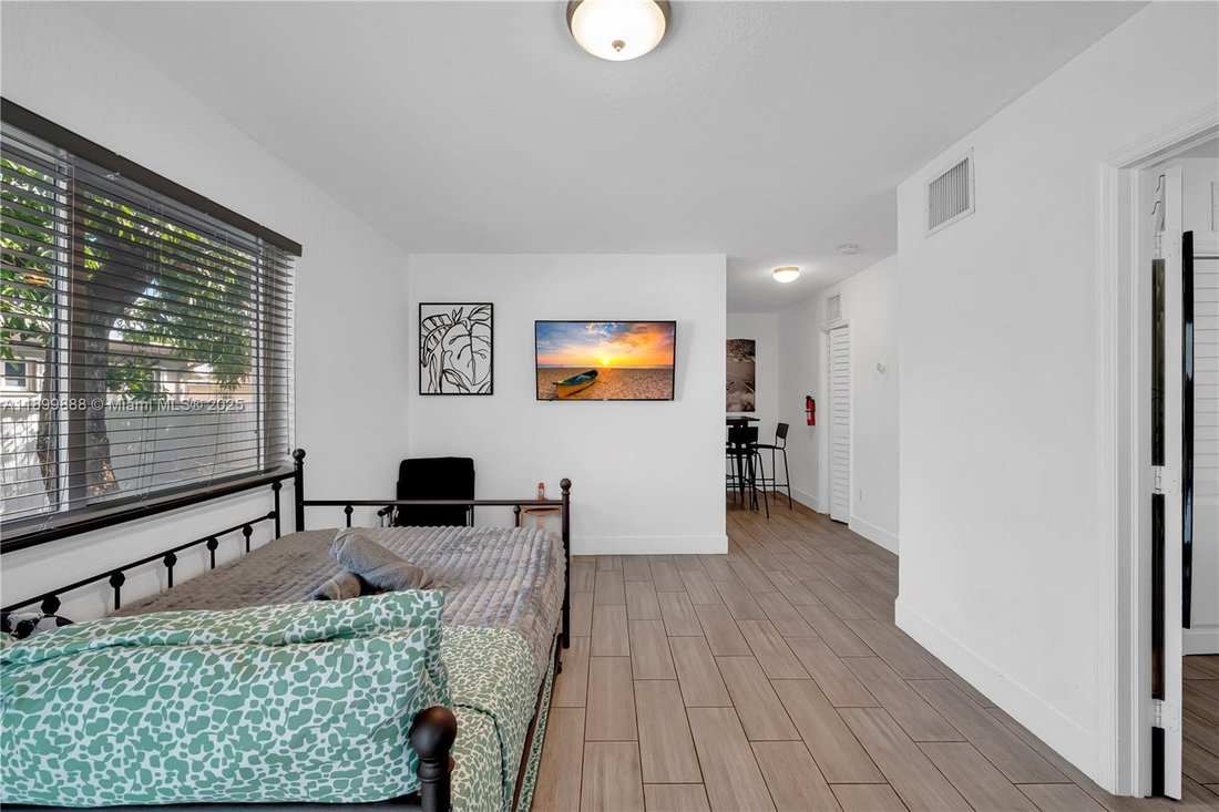 Triplex In Miami In Miami, Florida, United States For Sale (16638121)