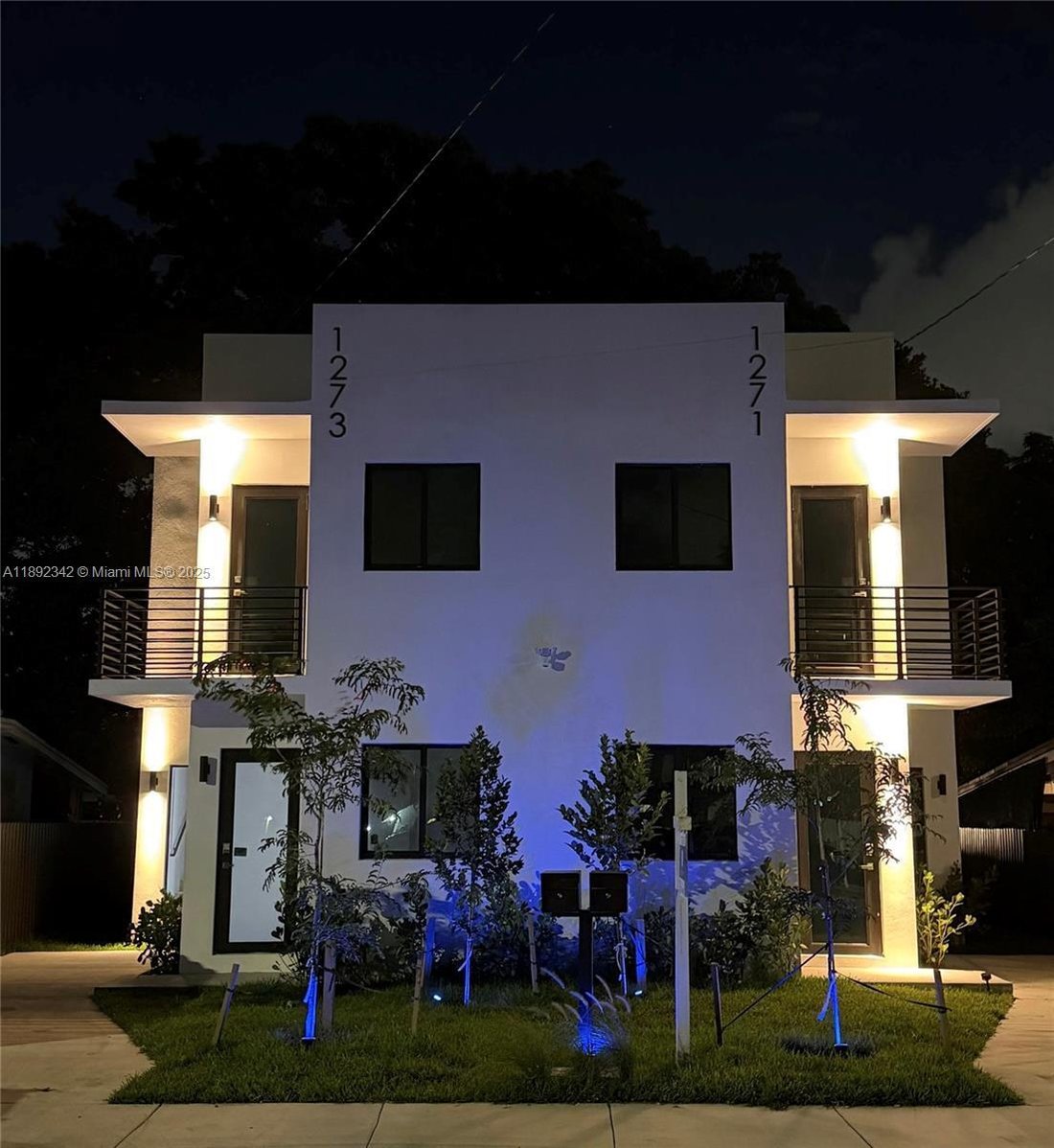Duplex In Miami In Miami, Florida, United States For Sale (16639758)