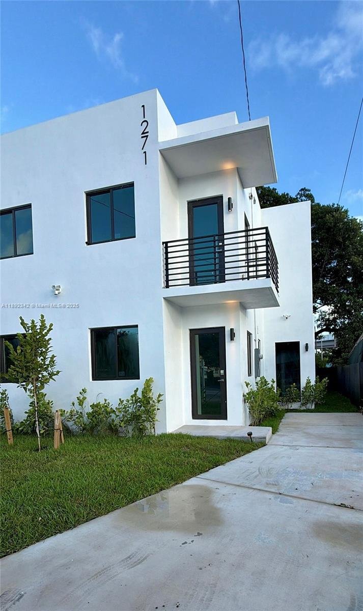 Duplex In Miami In Miami, Florida, United States For Sale (16639758)