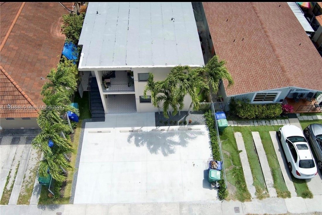 Duplex In Miami In Miami, Florida, United States For Sale (16642638)