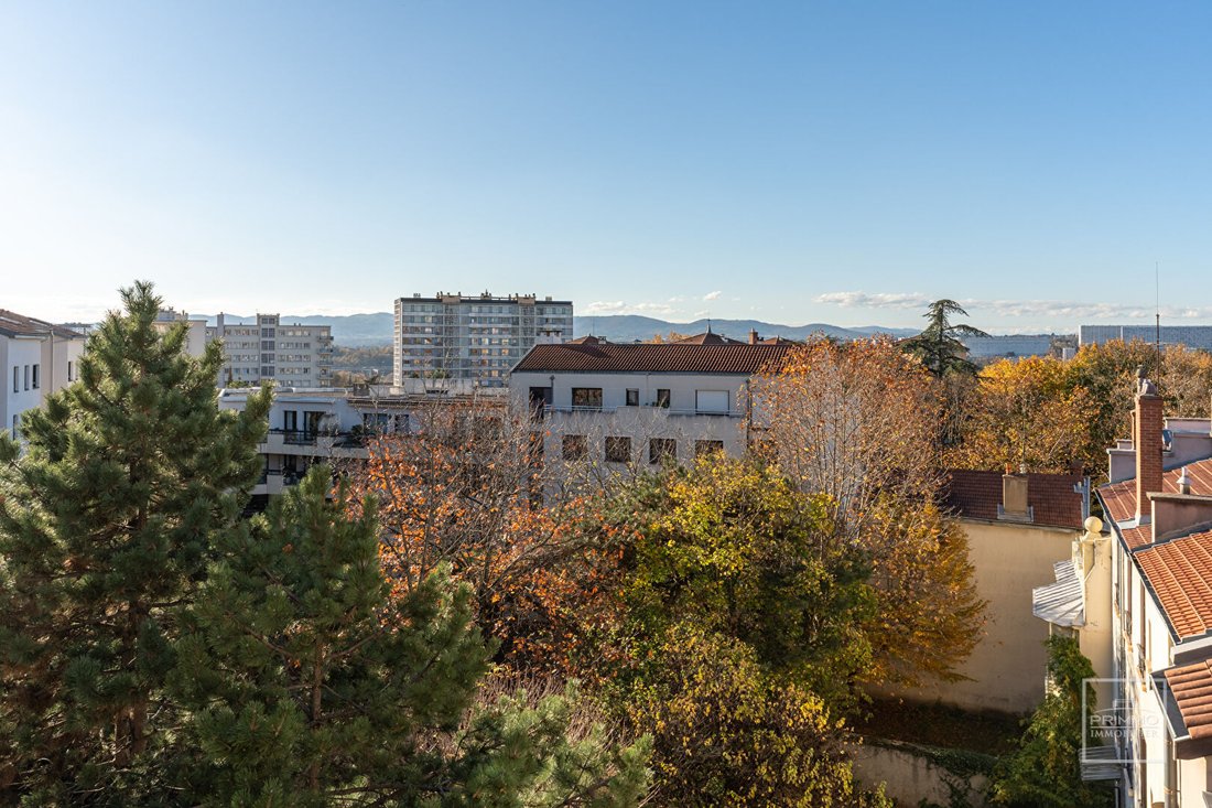 Lyon 4th Croix Rousse, Top Floor, 6 Room In Lyon, Auvergne Rhône Alpes ...