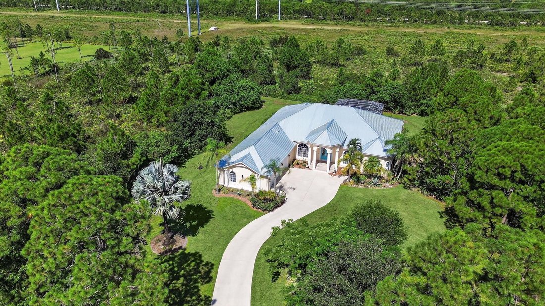 Single Family Residence In Port St In Port St. Lucie, Florida, United ...