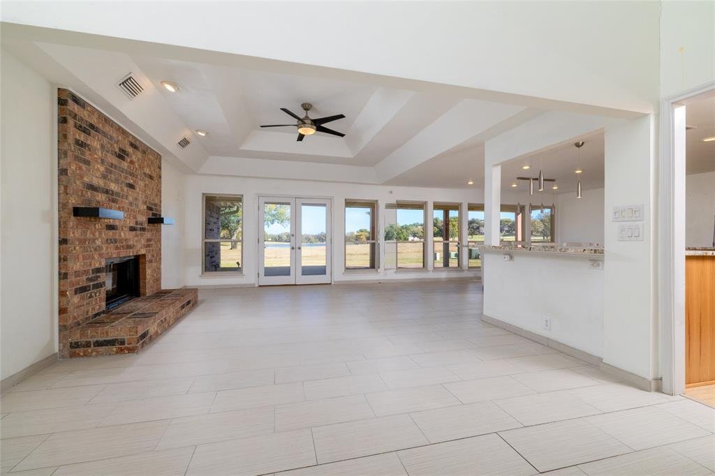 Single Family Residence In Trophy Club In Keller, Texas, United States ...