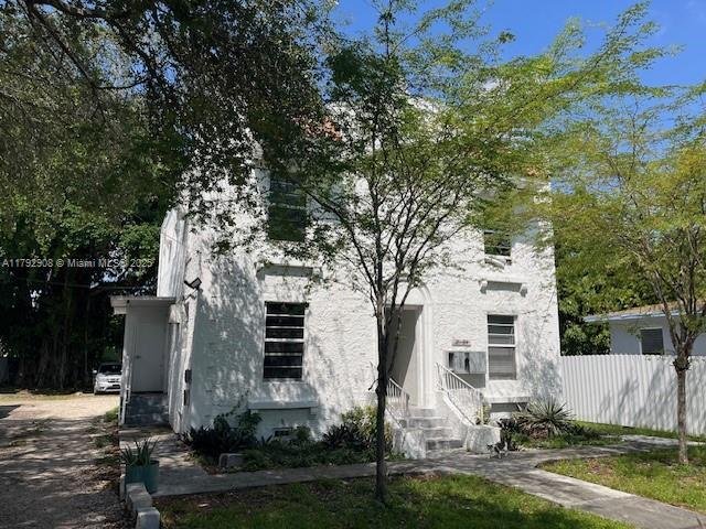 Duplex In Miami In Miami, Florida, United States For Sale (16638605)