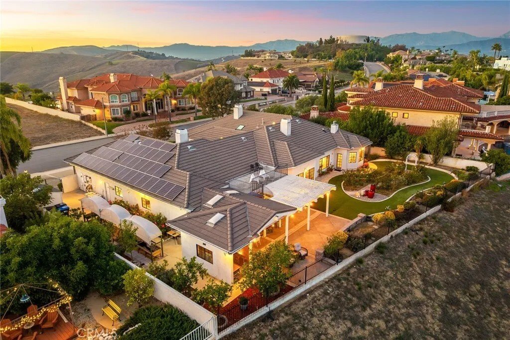 Single Family Residence In Chino En Chino Hills, California, Estados ...