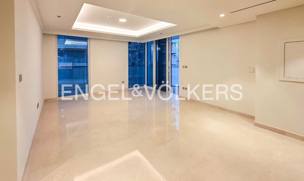 Bright | Spacious | Sea And Marina View In Dubai, Dubai, United Arab ...