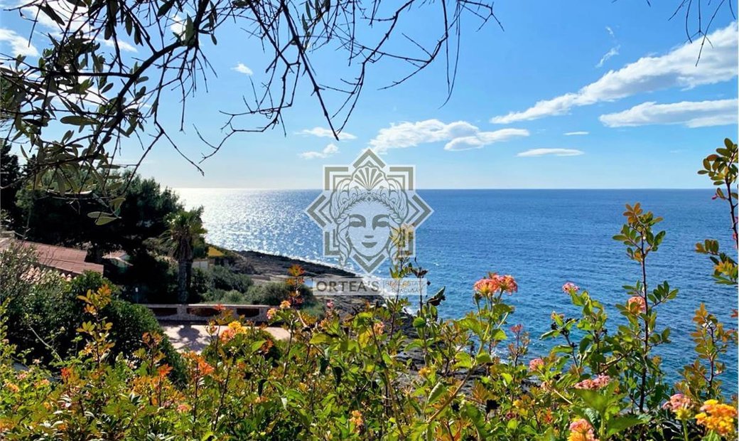 Seafront Villa In Sicily In Syracuse, Sicily, Italy For Sale (16652225)