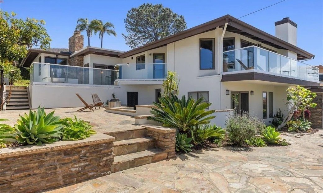 5 Bedrooms Single Family Detached In Del Mar, California, United States ...