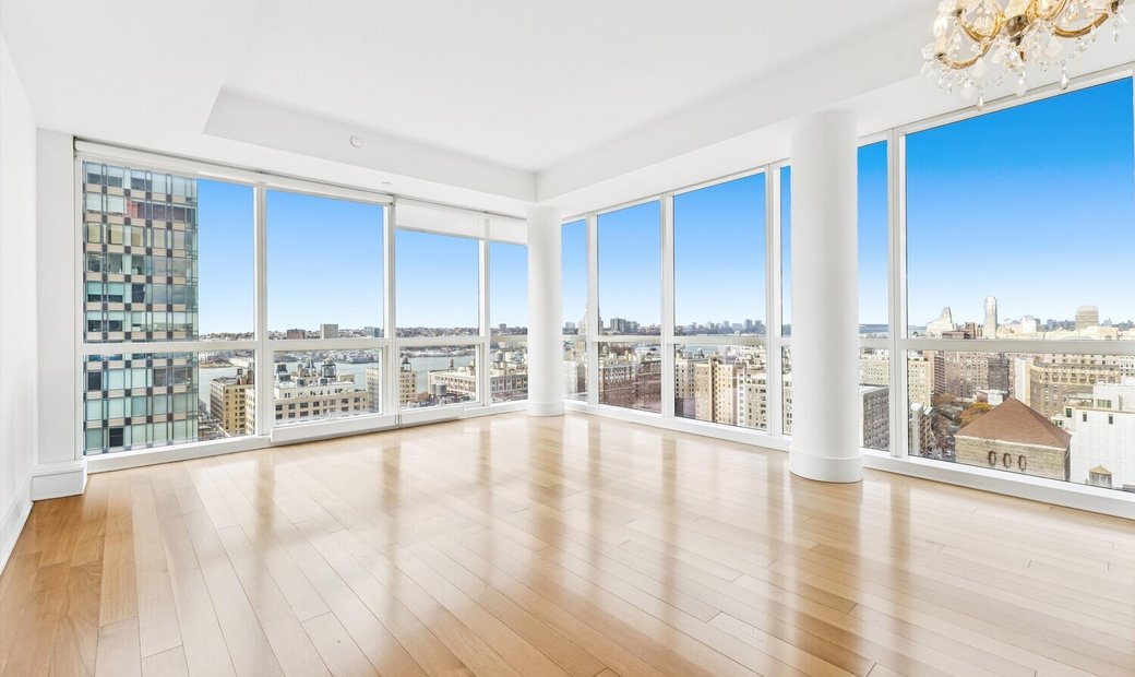 Ariel East, 2628 Broadway, 25 A Upper In New York, New York, United ...