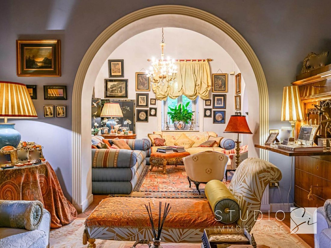 Manor House Of Timeless Elegance With A Large Garden In Pistoia ...