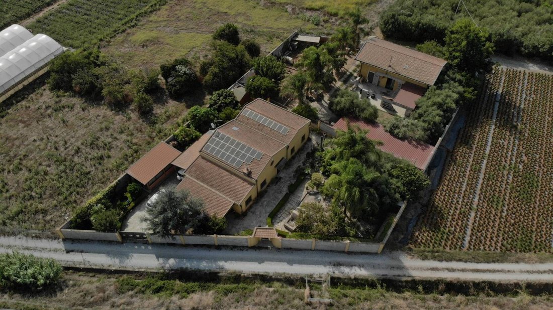 Villa With Garden In Milazzo (Me) En Milazzo, Sicilia, Italia En Venta ...