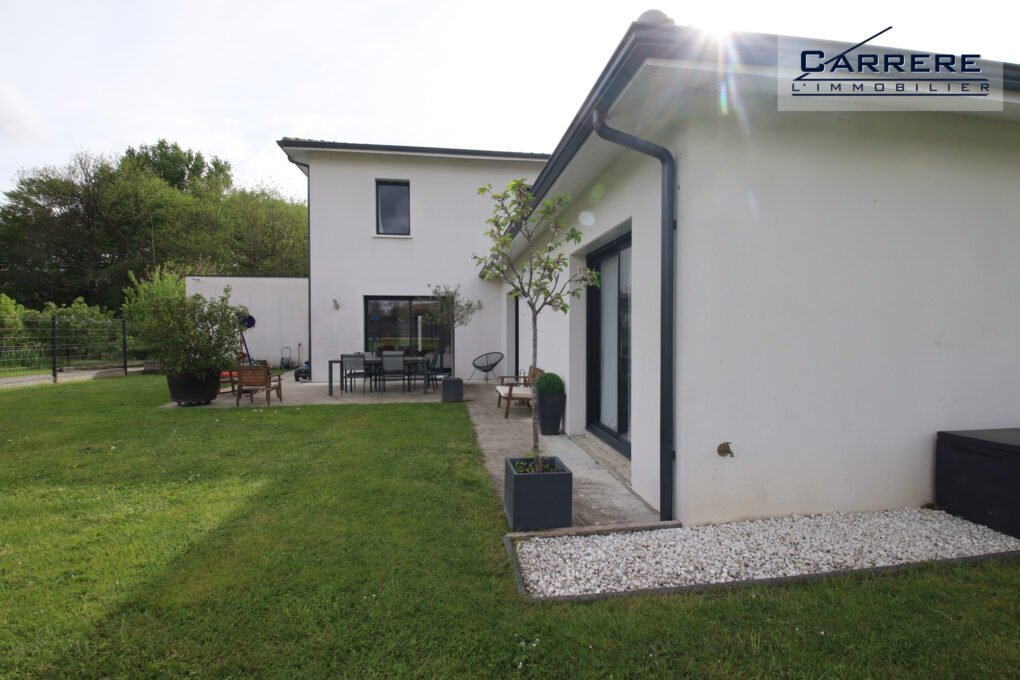 House For Sale In Tresses In Tresses, Nouvelle Aquitaine, France For ...