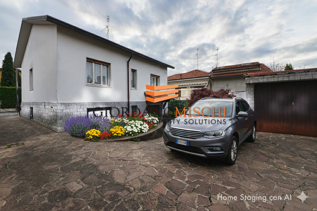 Villa On Via Alfieri In Vedano Al Lambro, Lombardy, Italy For Sale ...