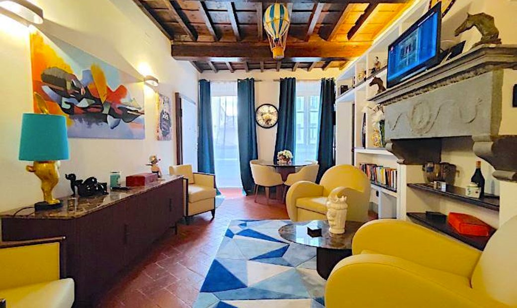 Finely Renovated Apartment Ponte Vecchio In Florence, Tuscany, Italy ...