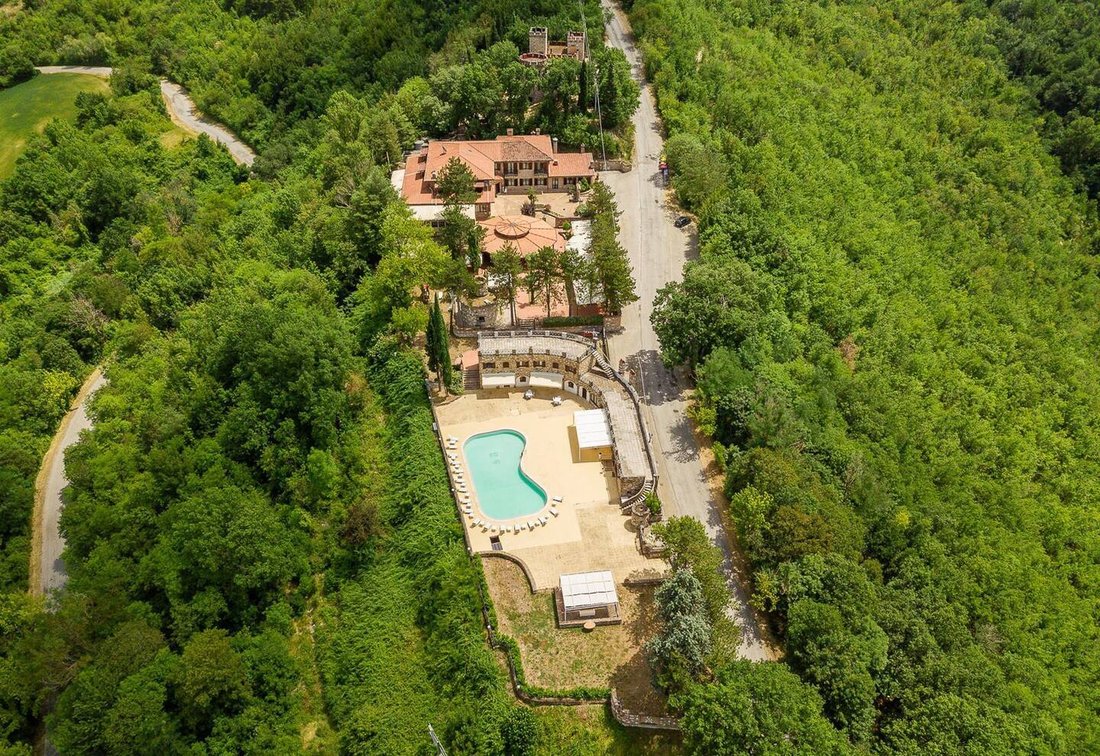 Villa Serra Alta – Charming And Elegant Farmhouse In Fermignano, Marche ...