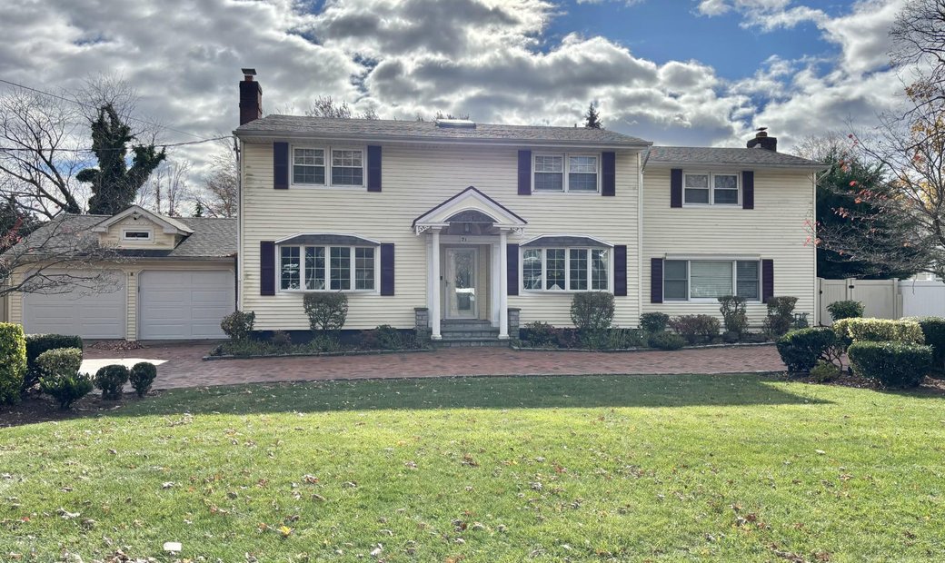 71 Maple Avenue Bethpage, New York In Bethpage, New York, United States ...