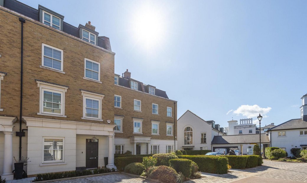6 Bedroom End Of Terrace House For Sale In Isleworth, England, United ...