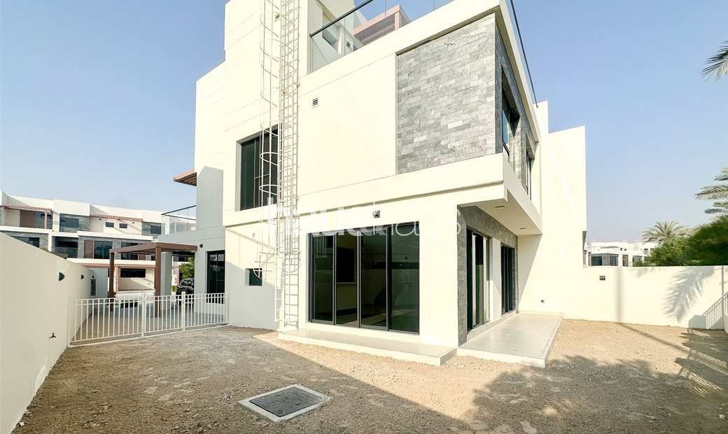 Handed Over|Golf View|Largest Type|Taking In Dubai, Dubai, United Arab ...