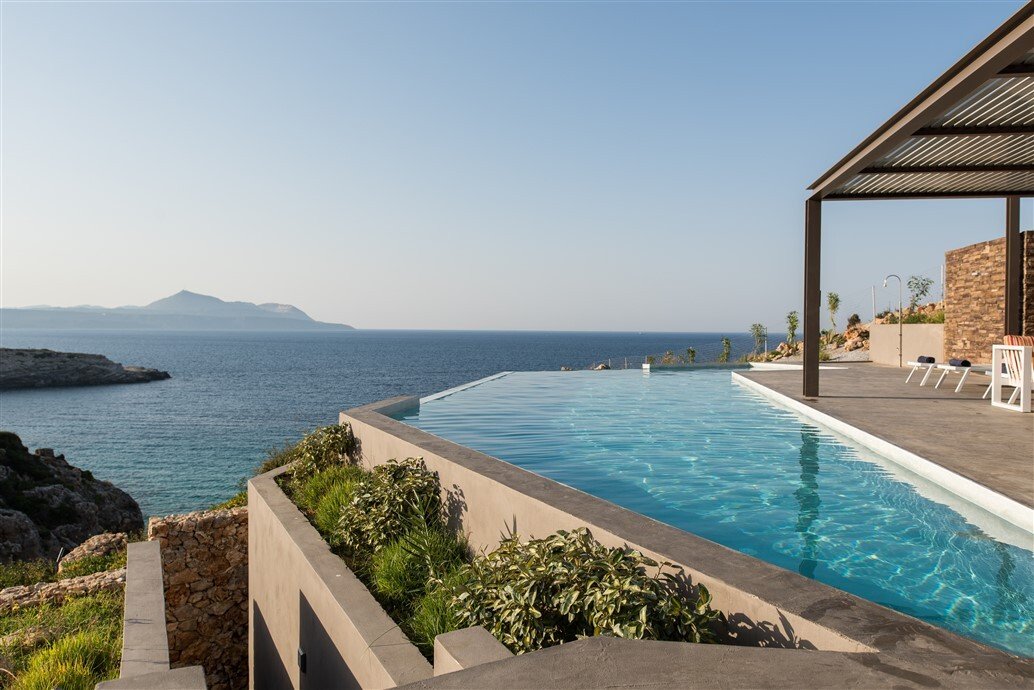 Seafront Serenity With Private Cove Access En Apokoronas, Grecia En ...