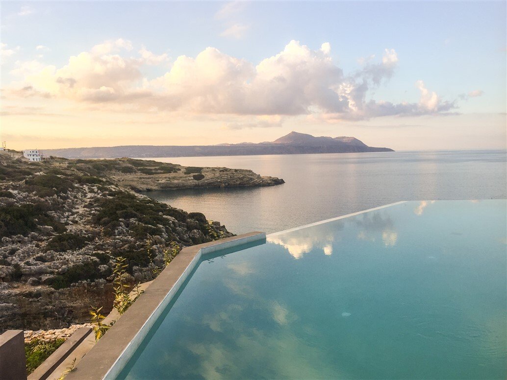 Seafront Serenity With Private Cove Access En Apokoronas, Grecia En ...