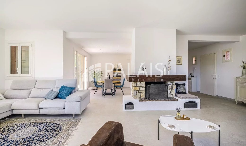 Nice Apartment In Nice, Provence Alpes Côte D'azur, France For Sale ...