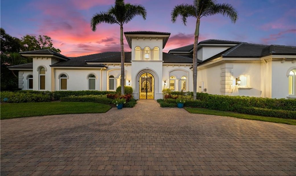 Astonishing Private Compound With In Naples, Florida, United States For ...