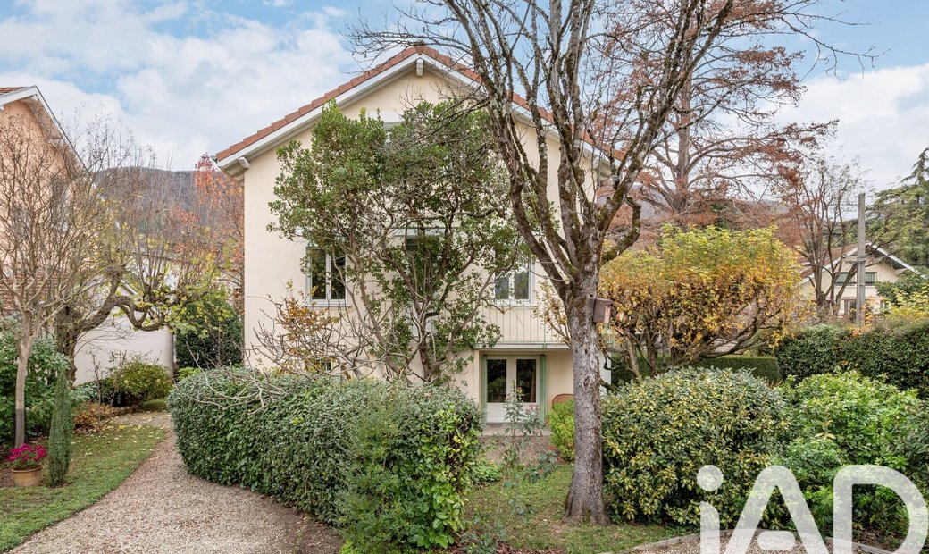 Vente Maison/Villa 6 Pièces In La Tronche, Auvergne Rhône Alpes, France ...