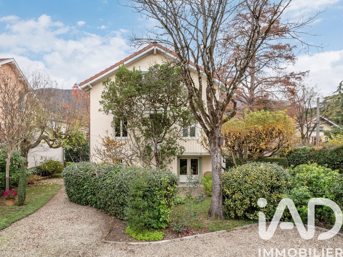Vente Maison/Villa 6 Pièces In La Tronche, Auvergne Rhône Alpes, France ...