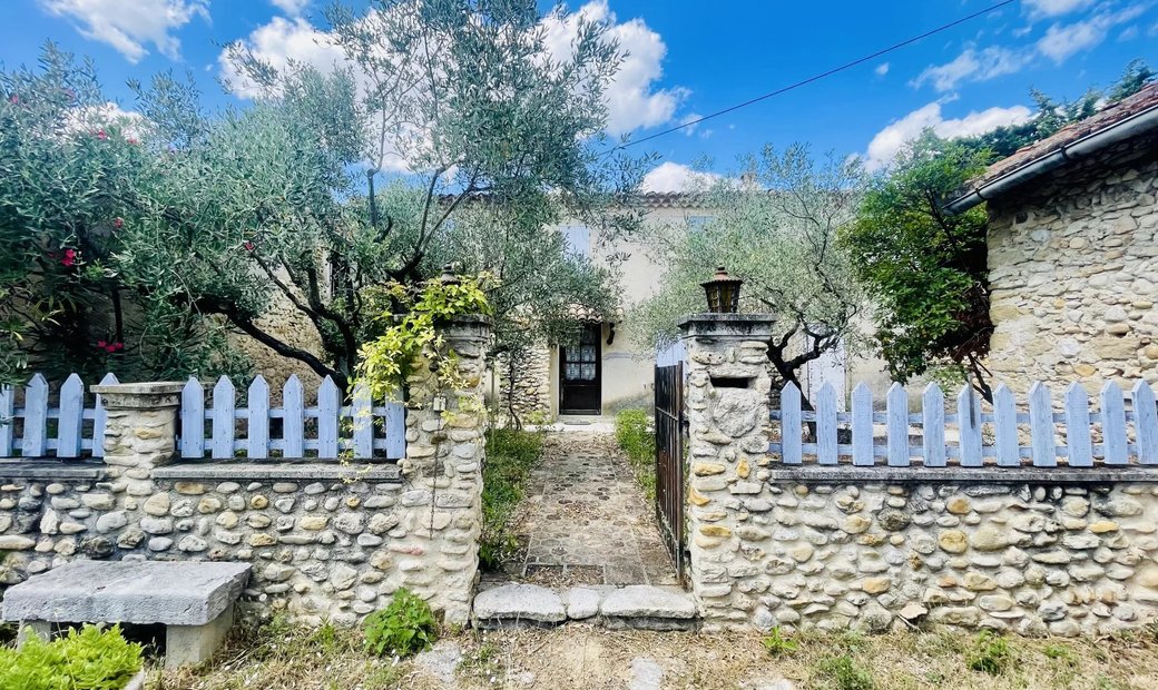 Villedieu House In Villedieu, Provence Alpes Côte D'azur, France For ...