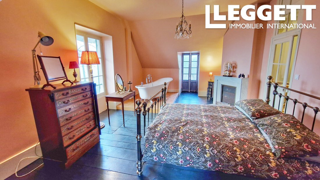 Imposing Country Manor House With In Vallière, Nouvelle Aquitaine ...