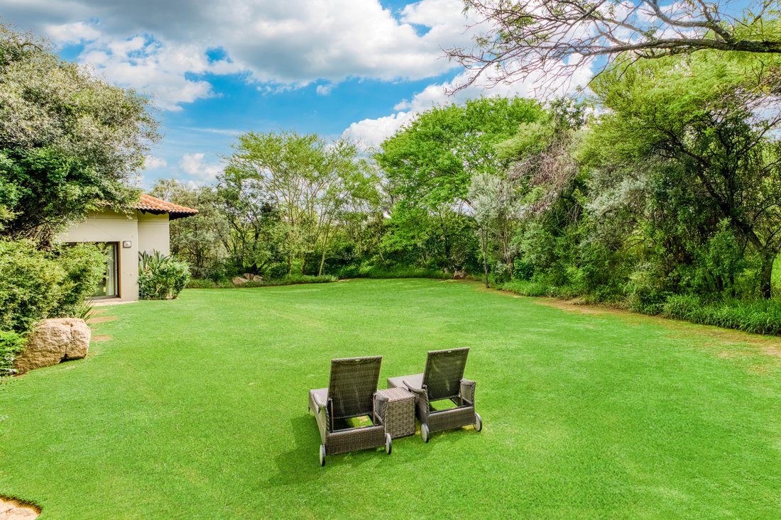 Magnificent Bushveld Home In Secure Estate In Chartwell, Gauteng, South ...