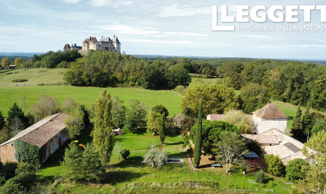** Under Offer** 16th Century Stables Of In Biron, Nouvelle Aquitaine ...