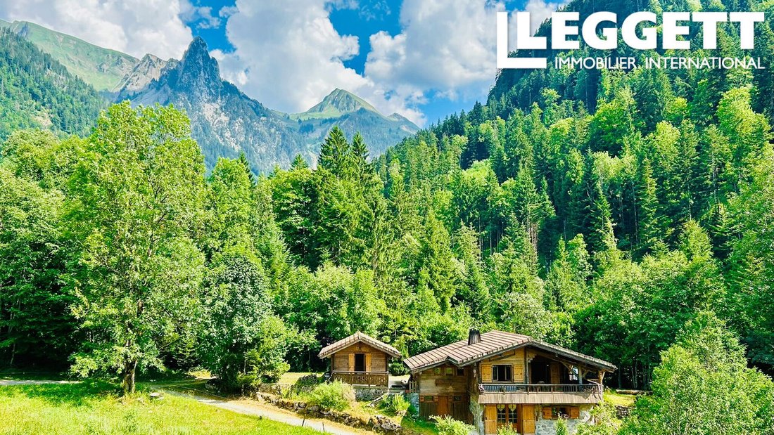 Tranquil 4 Bed Chalet In Breathtaking In Manigod, Auvergne Rhône Alpes ...