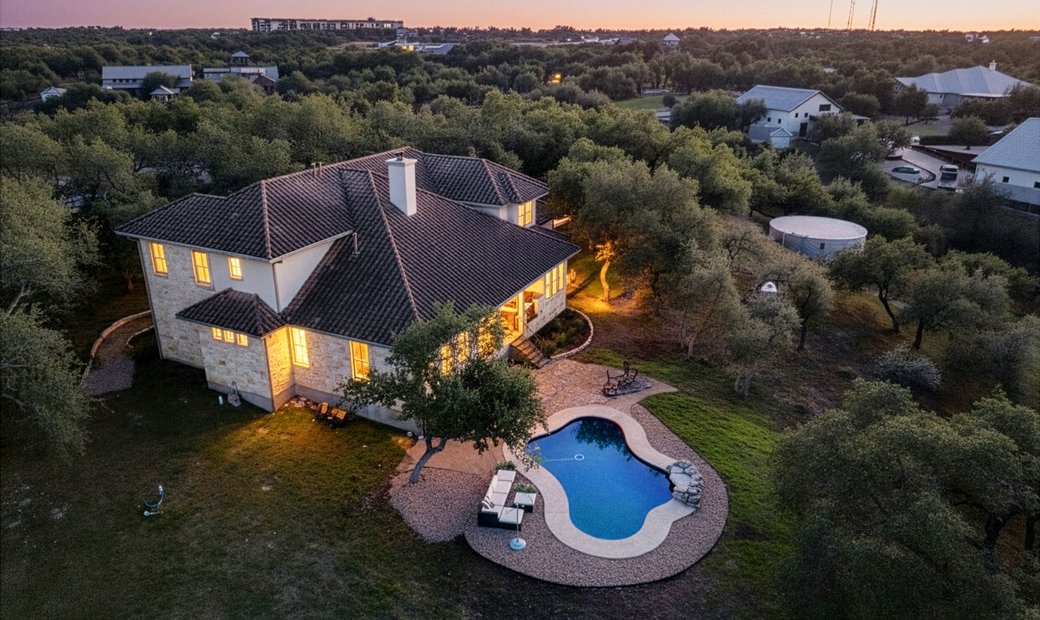 Sophisticated, Welcoming Estate On 9.5 Acres In In Austin, Texas ...