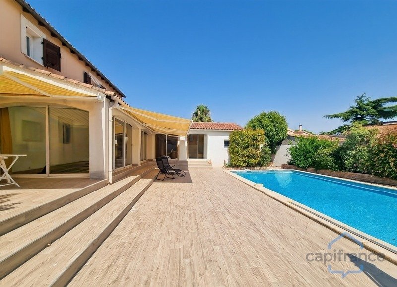 Villa Individuelle De 222 M² 8 Pièces Avec Dans Castries, Occitanie ...