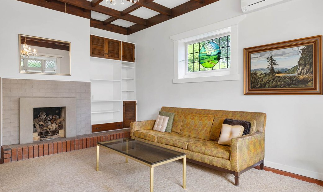 Character Filled Bungalow With Endless In Auckland, Auckland, New ...