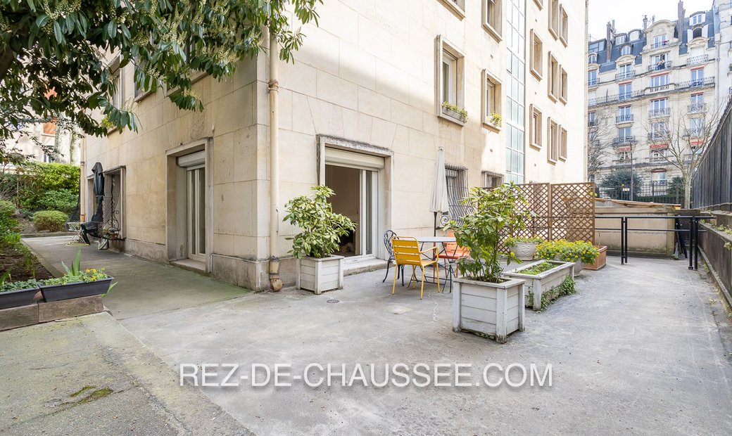 T1 Apartment With Garden/Terrace In Muette In Paris, île De France ...